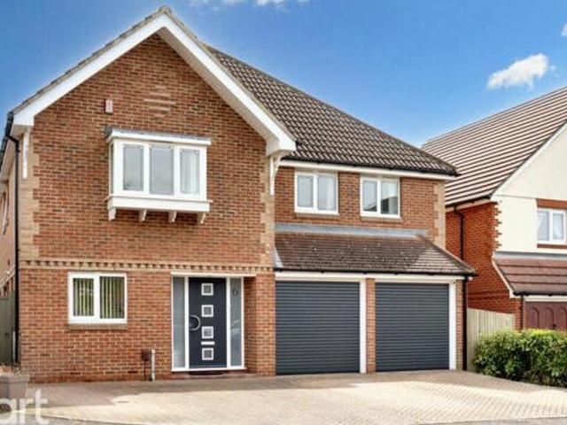 5 Bedroom Detached House For Sale In Marshalls Park, Romford