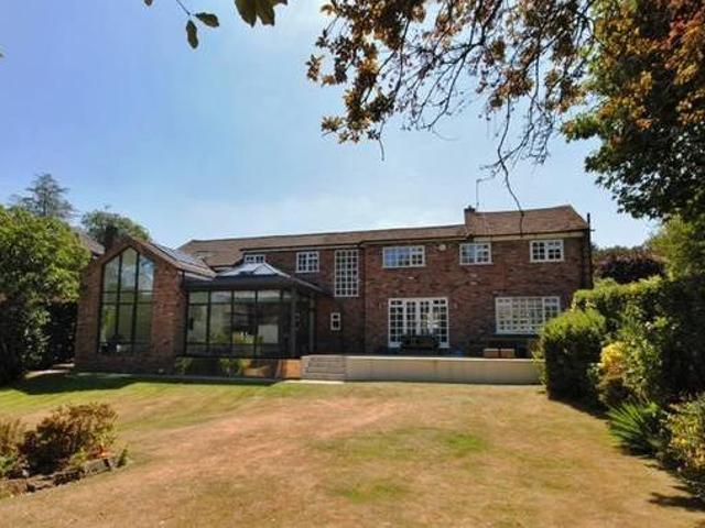 5 bedroom detached house for sale in Meadow Drive Prestbury SK10