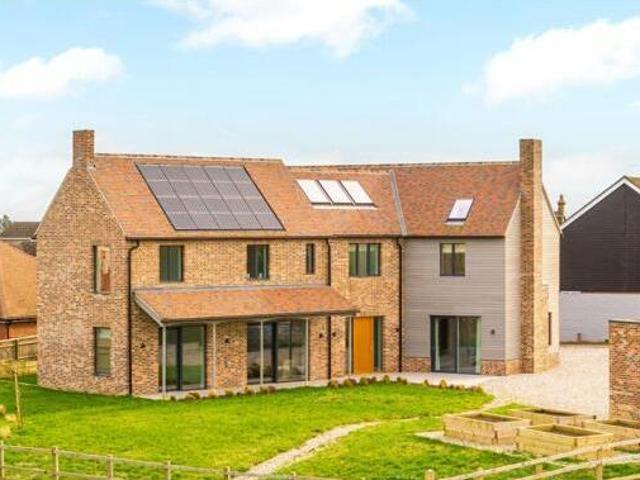 5 Bedroom Detached House For Sale In Meppershall, Bedfordshire