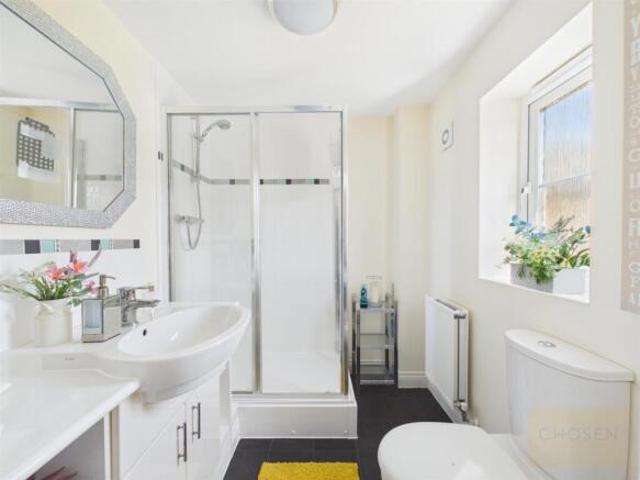 5 bedroom detached house for sale in Merlin Close, Brockworth, Gloucester, GL3
