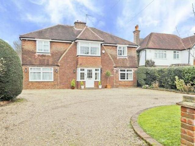 5 Bedroom Detached House For Sale In Middlesex, Ickenham