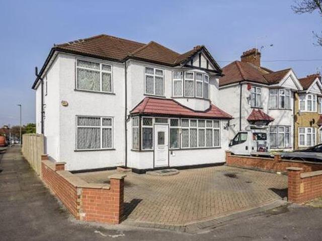 5 Bedroom Detached House For Sale In Middlesex