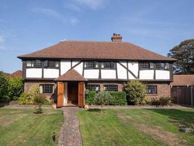 5 bedroom detached house for sale in Middleton Road MiddletonOnSea PO22 6DF PO22