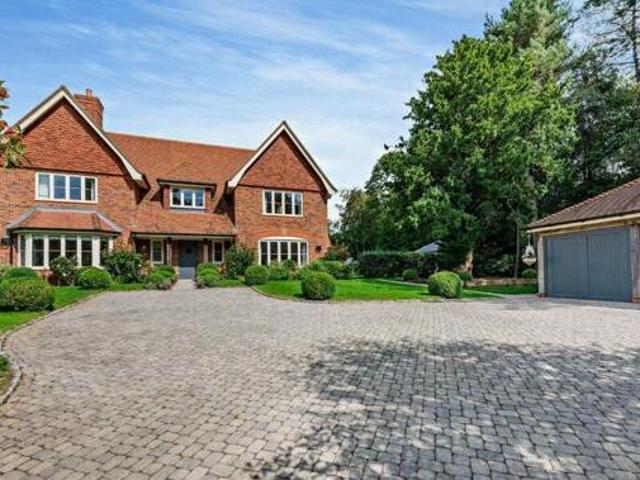 5 Bedroom Detached House For Sale In Midhurst