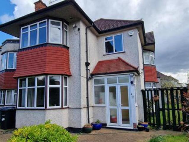 5 Bedroom Detached House For Sale In Mill Hill