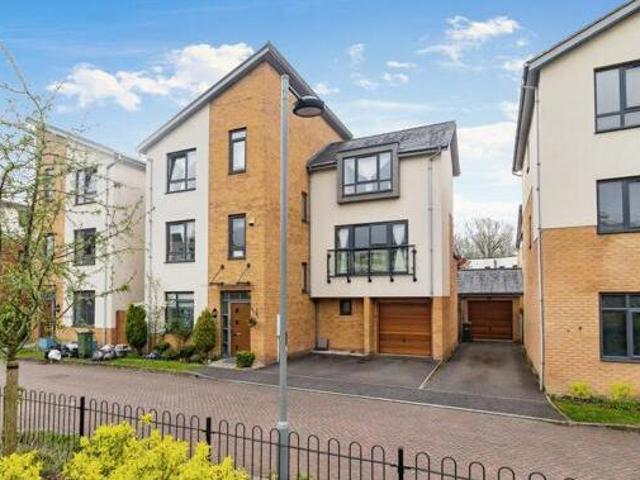5 Bedroom Detached House For Sale In Milton Keynes, Buckinghamshire