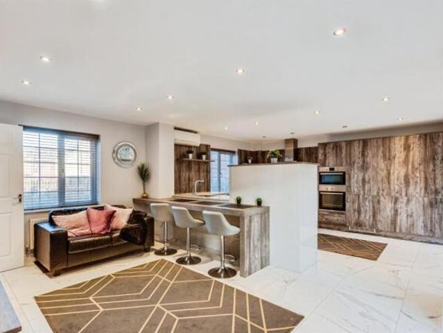 5 bedroom detached house for sale in Mustang Way, Swindon, SN5