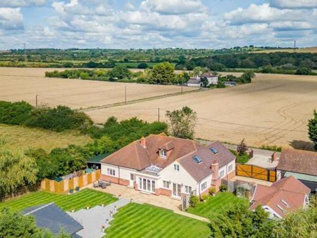 5 Bedroom Detached House For Sale In North Fambridge