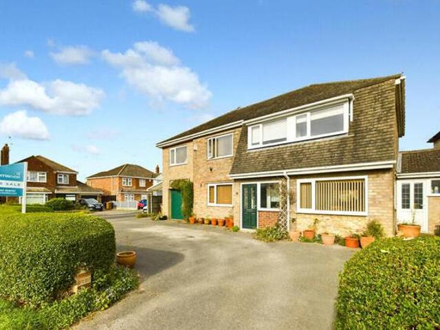 5 Bedroom Detached House For Sale In North Hykeham