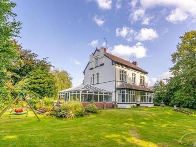 5 bedroom detached house for sale in Northern View SuttonInAshfield NG17