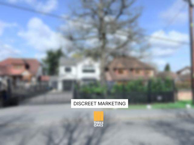 5 bedroom detached house for sale in Nags Head Lane, Upminster, London, CM14