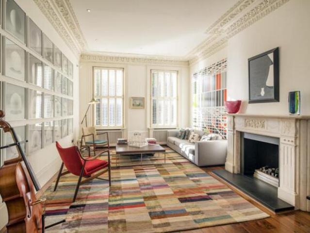 5 bedroom detached house for sale in Netherhall Gardens, Hampstead, NW3