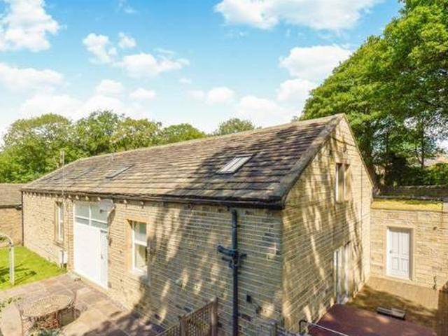 5 bedroom detached house for sale in Netherton Fold Netherton Huddersfield HD4