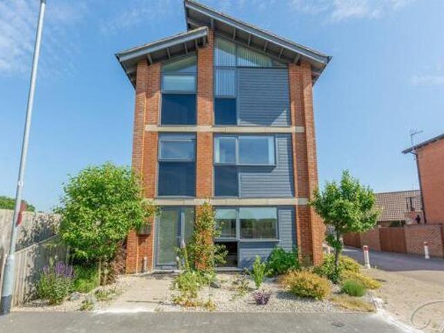 5 Bedroom Detached House For Sale In New Ollerton