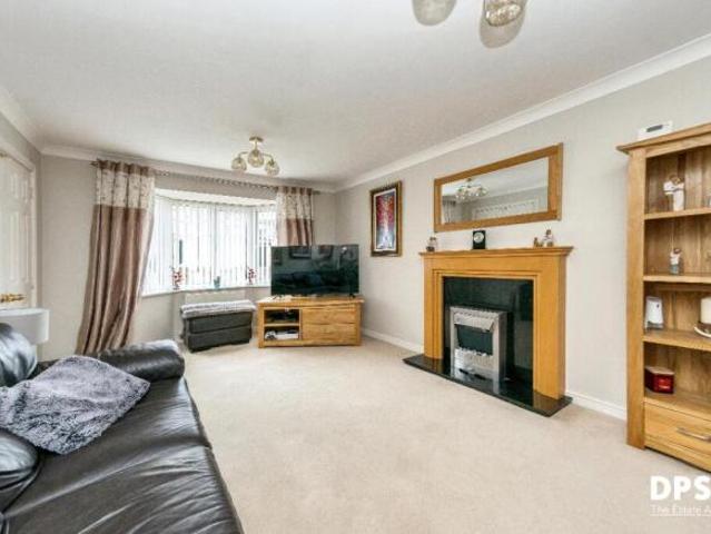 5 bedroom detached house for sale in New Village Way, Churwell, Morley, Leeds, LS27
