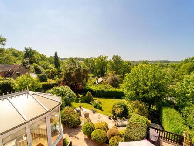 5 Bedroom Detached House For Sale In Newbury