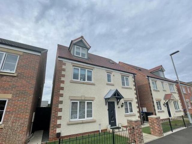 5 Bedroom Detached House For Sale In Newfield