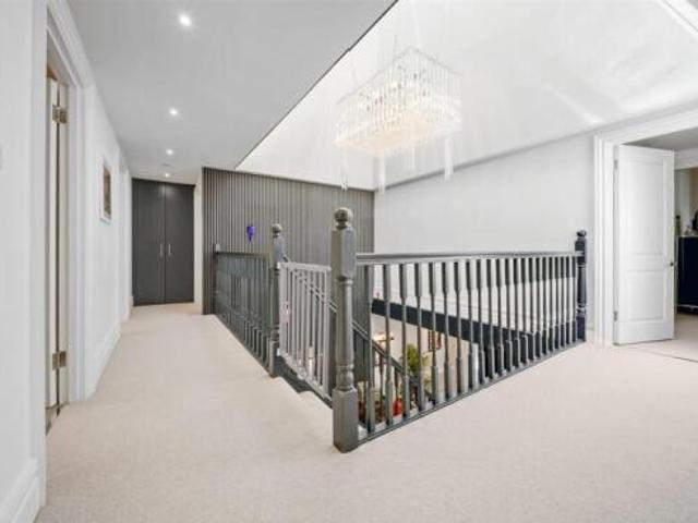 5 bedroom detached house for sale in Newlands, South Hill, Chislehurst, BR7