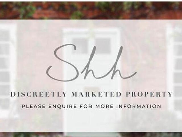 5 Bedroom Detached House For Sale In Near Toddington
