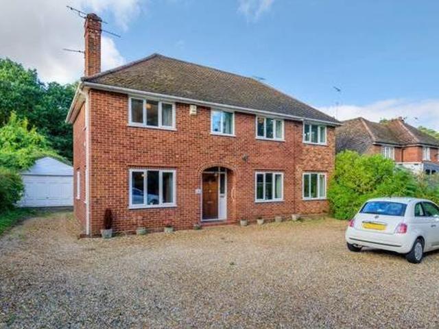 5 bedroom detached house for sale in Nine Mile Ride RG40 RG40