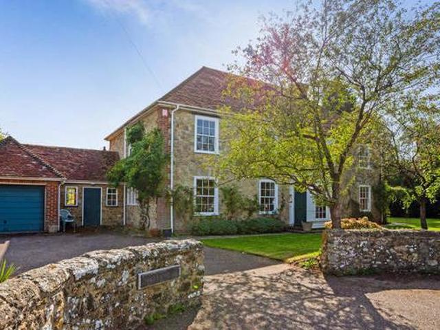 5 bedroom detached house for sale in Nutbourne Pulborough RH20