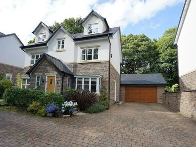 5 Bedroom Detached House For Sale In Smithillls