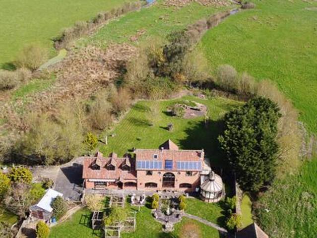5 Bedroom Detached House For Sale In South Common, East Brent