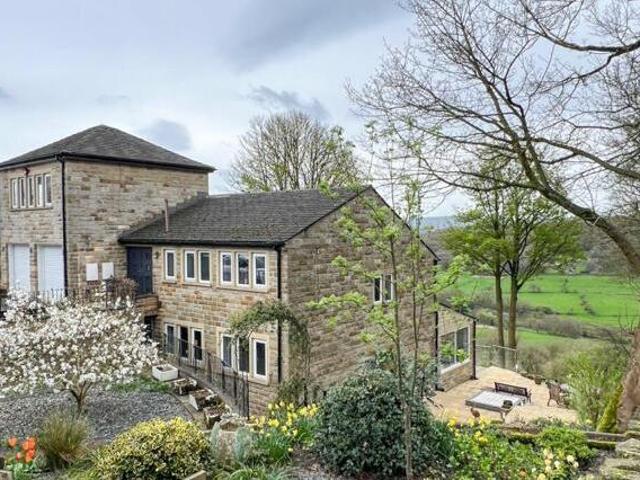 5 Bedroom Detached House For Sale In South Crosland, Huddersfield