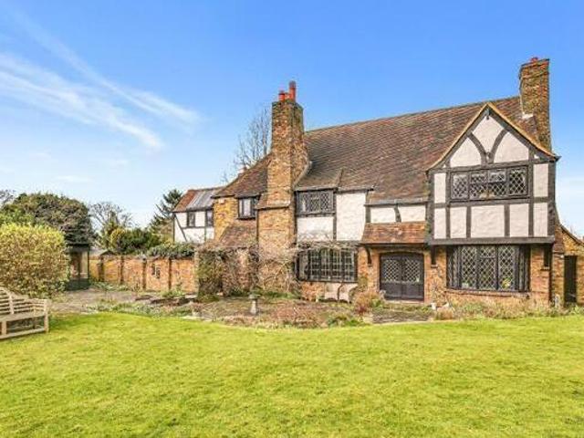 5 Bedroom Detached House For Sale In South Croydon, Surrey