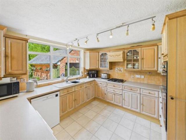 5 bedroom detached house for sale in South Ella Way, Kirk Ella, HU10