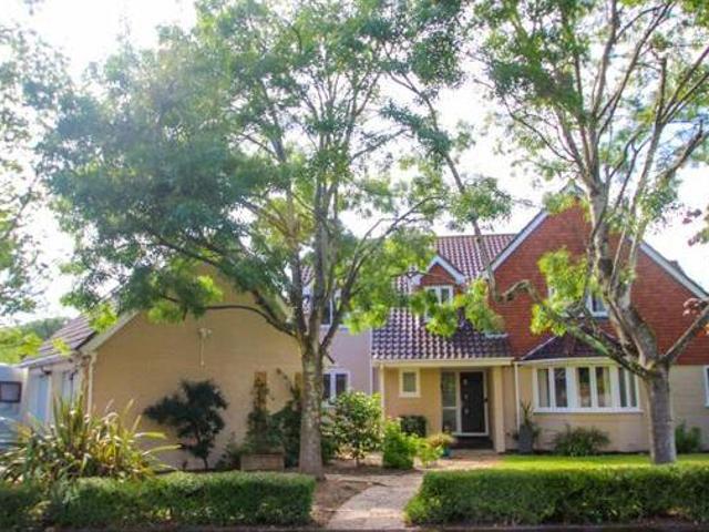 5 Bedroom Detached House For Sale In Southampton, Hampshire