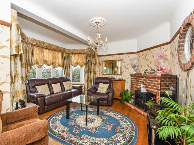 5 bedroom detached house for sale in Southampton Road, PO6