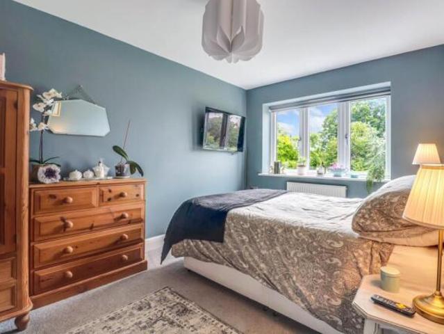 5 bedroom detached house for sale in Southchurch Boulevard, Southend on Sea, SS2