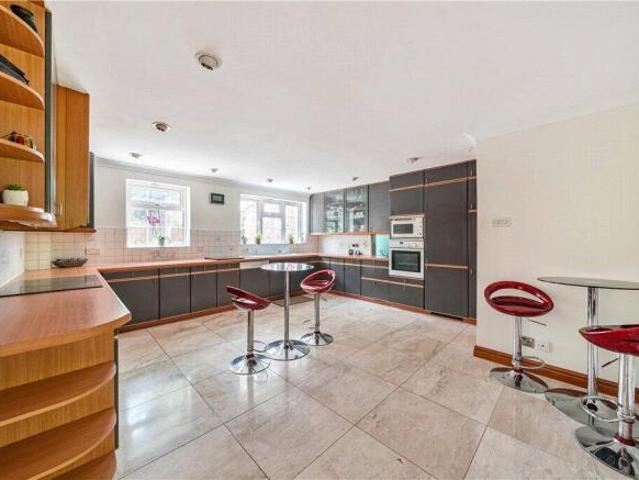 5 bedroom detached house for sale in Saxholm Way, Bassett, Southampton, Hampshire, SO16