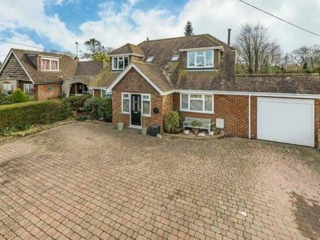 5 bedroom detached house for sale in Sandyhurst Lane Ashford TN25