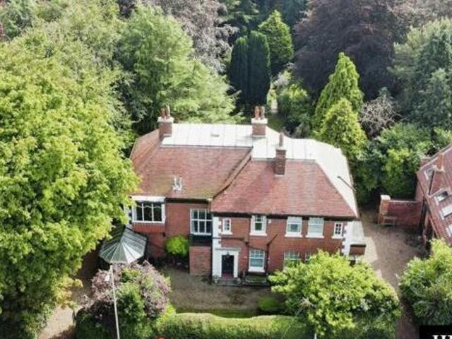 5 Bedroom Detached House For Sale In Scalby