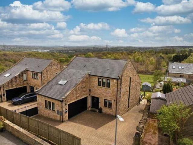 5 Bedroom Detached House For Sale In School Lane, Southowram