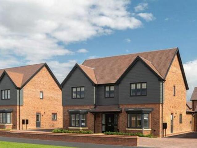 5 Bedroom Detached House For Sale In Shackleton Village