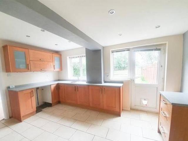 5 bedroom detached house for sale in Shawley Road Sawtry Huntingdon PE28