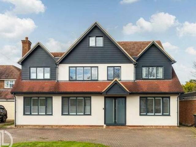 5 bedroom detached house for sale in Shefford Road Clifton SG17 5RQ SG17