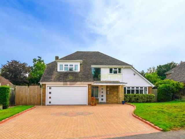 5 Bedroom Detached House For Sale In Shirley Hills, Surrey