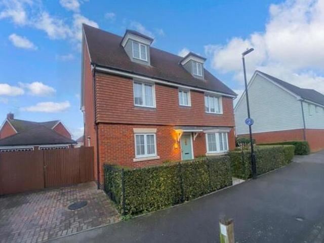 5 Bedroom Detached House For Sale In Sittingbourne