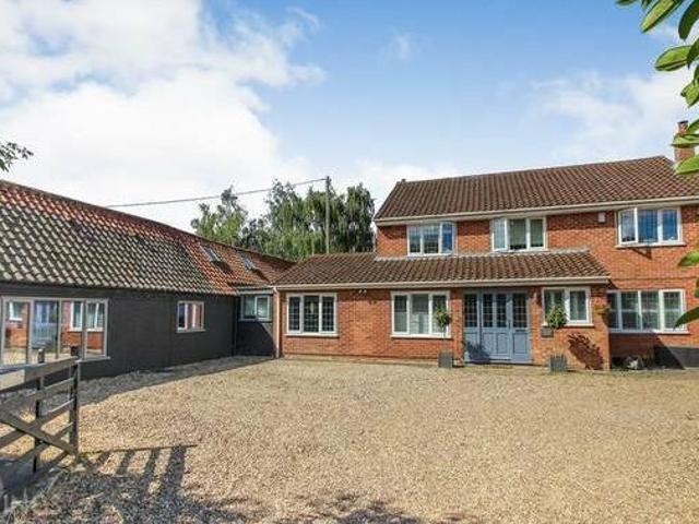 5 bedroom detached house for sale in Silfield Road Silfield Wymondham NR18
