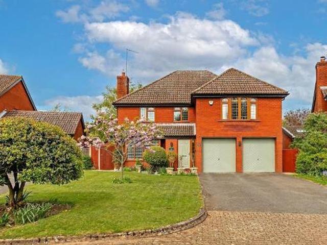 5 Bedroom Detached House For Sale In Silsoe, Bedfordshire