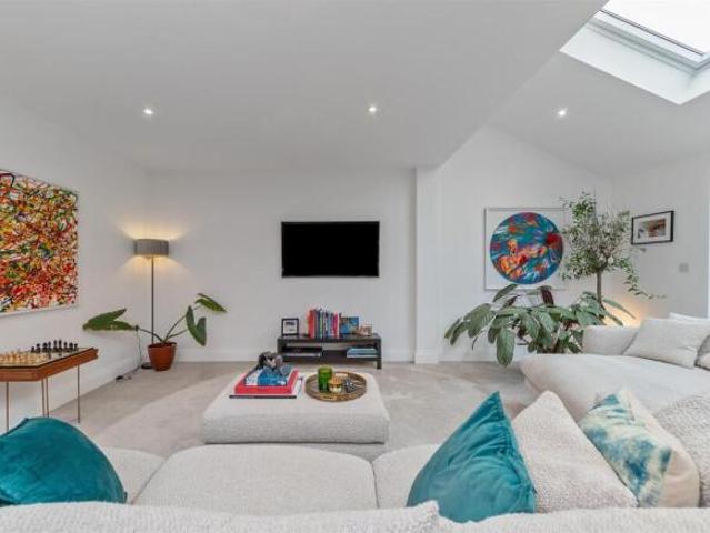 5 bedroom detached house for sale in Silverwood Barns, St. Albans Road, AL4