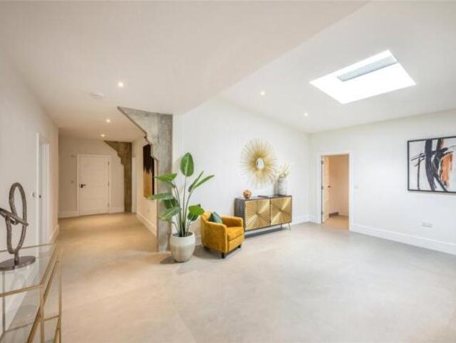 5 bedroom detached house for sale in Sissinghurst Road, Sissinghurst, Cranbrook, Kent, TN17