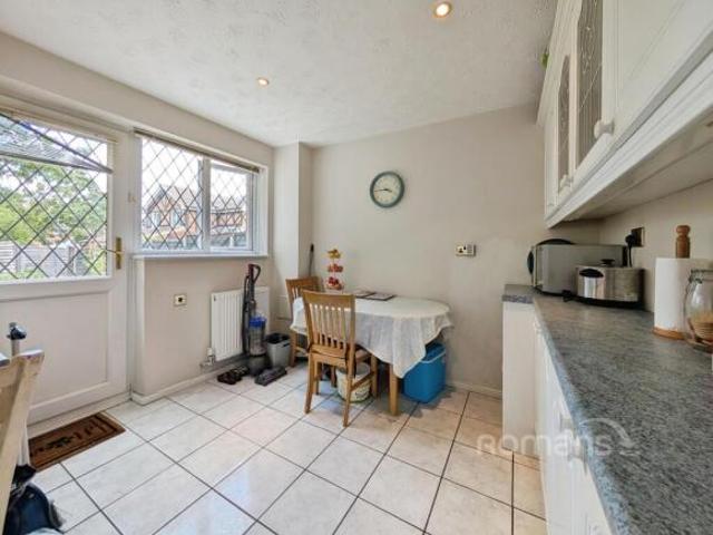 5 bedroom detached house for sale in Skelmerdale Way, Earley, Reading, RG6