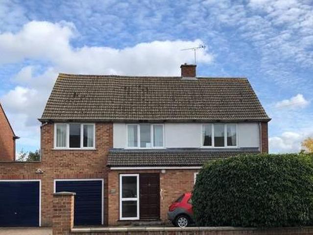 5 bedroom detached house for sale in Slade Road Didcot OX11