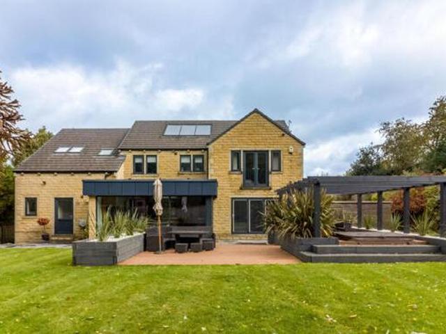 5 Bedroom Detached House For Sale In Slaithwaite, Huddersfield