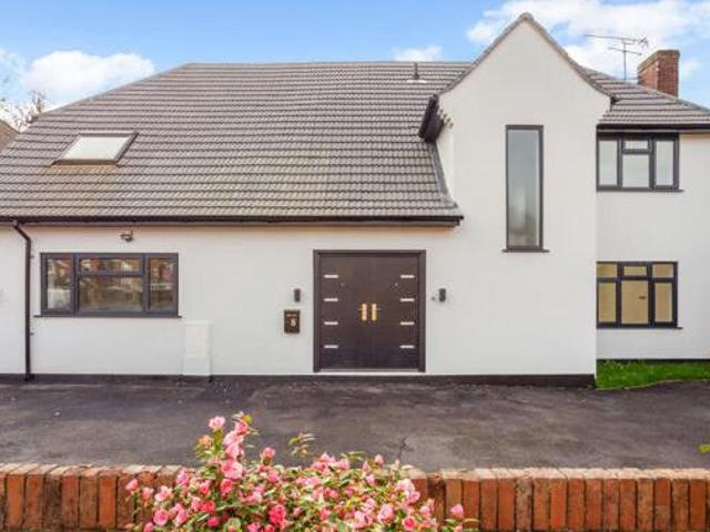 5 Bedroom Detached House For Sale In Slough